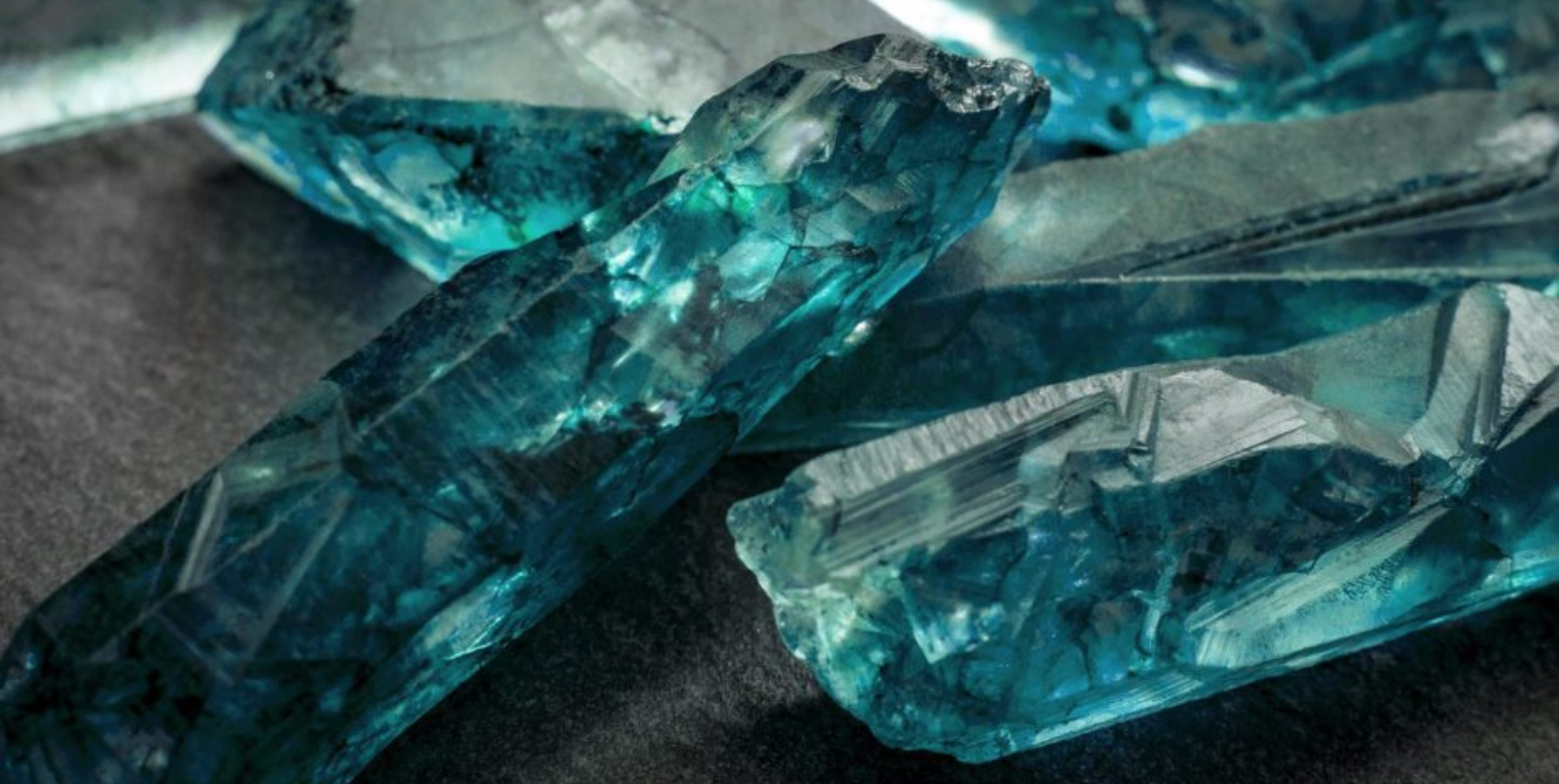 Akuamarin Taşının Özellikleri ve Faydaları - Mor Puhu | Gizli Mabet